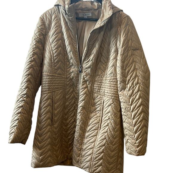 Via Spiga | Jackets & Coats | Via Spiga Tan Quilted Puffer Coat | Poshmark